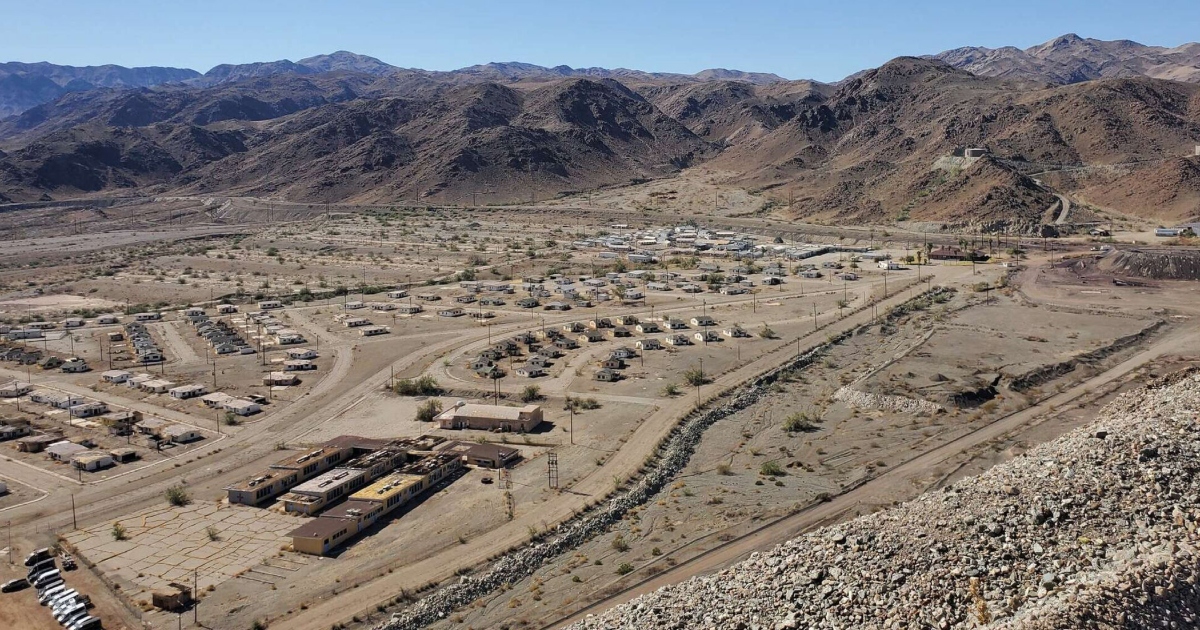 Ko je platio 22 miliona dolara za grad duhova u kalifornijskoj pustinji ...